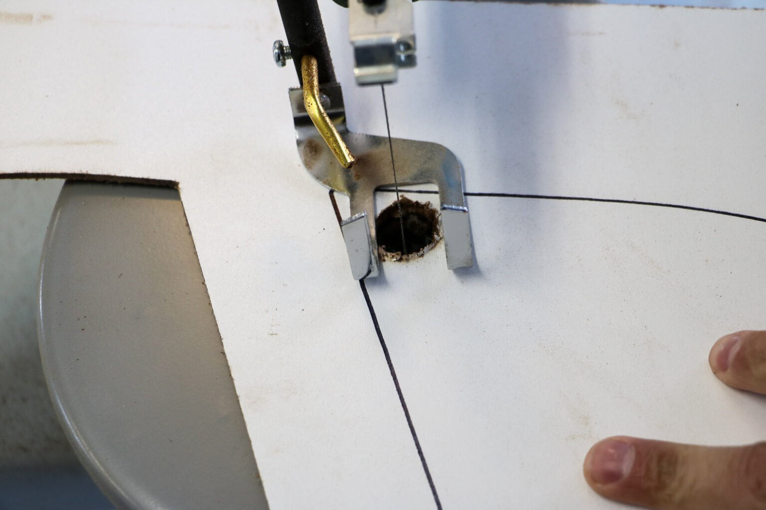 How to Make Large DIY Wall Letters