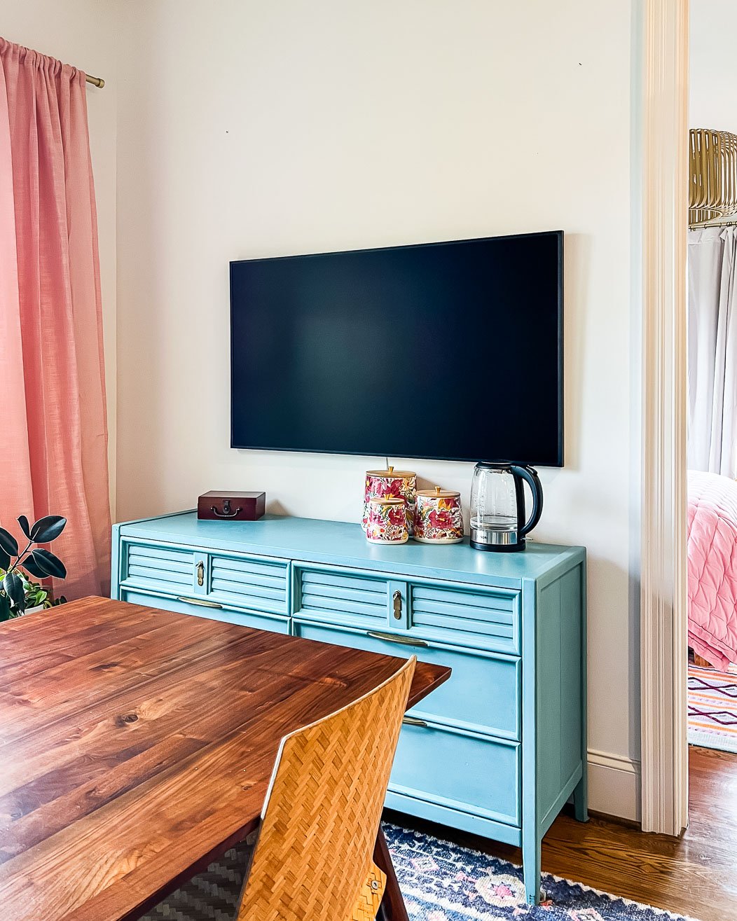 How to Make a DIY TV Frame